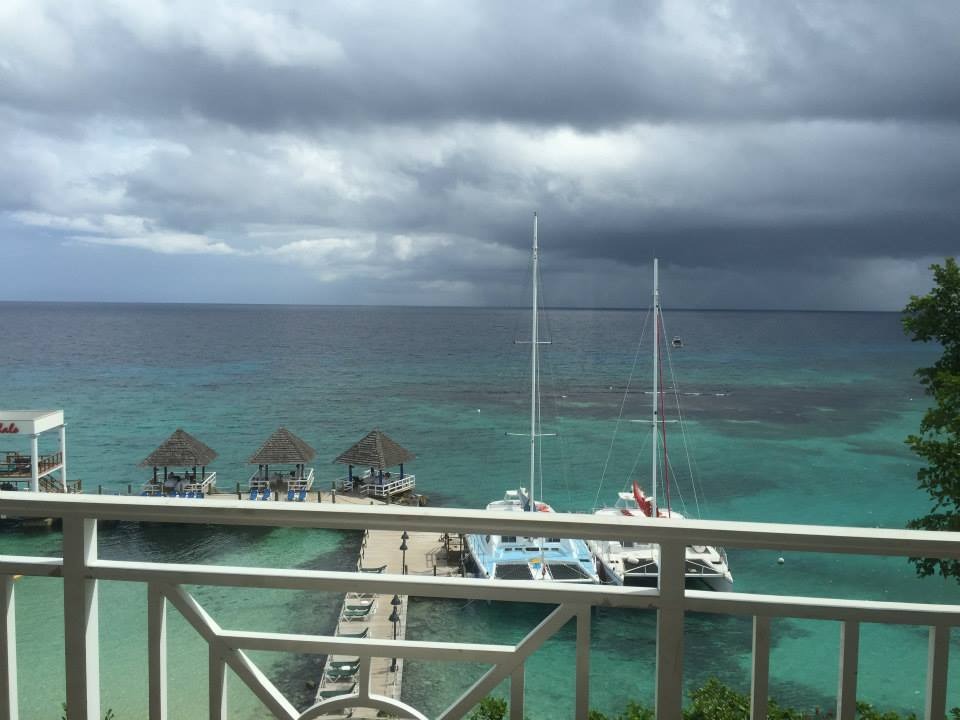 Sandals Ochi Beach - Dreams and Destinations Travel